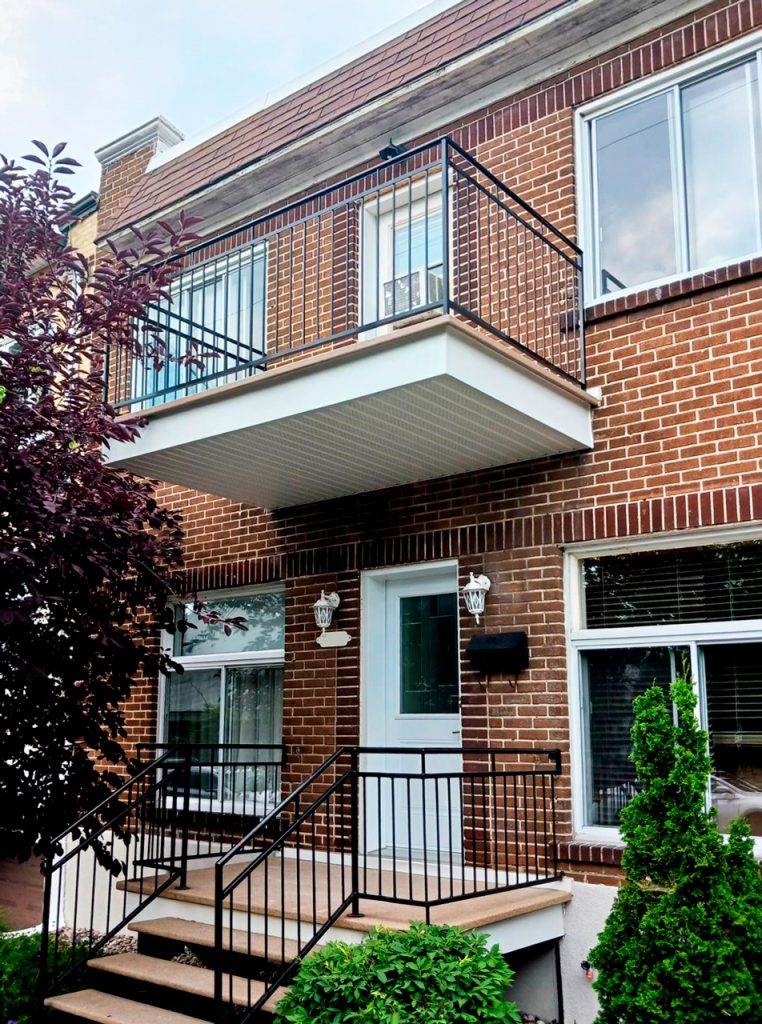 Balcons sur mesure à Montréal - Escalier Mtl