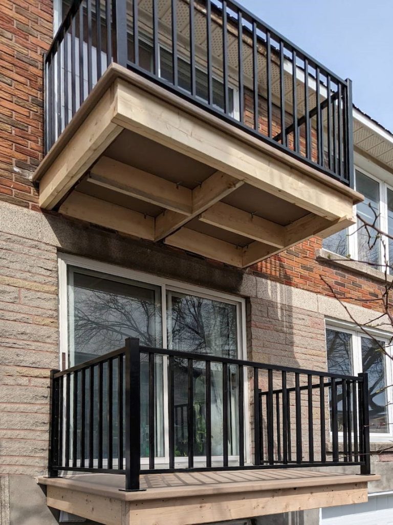 Balcons sur mesure à Montréal - Escalier Mtl