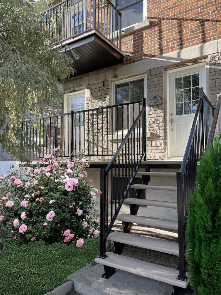 Balcons sur mesure à Montréal - Escalier Mtl